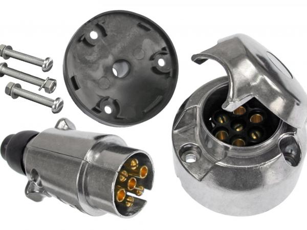 7 Pin Plug and Socket - Metal - J & S Montgomery Ltd